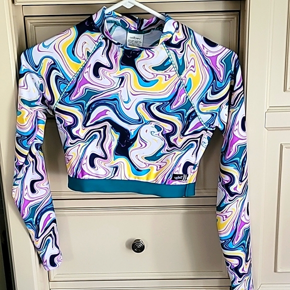 Dolfin | Tops | Cropped Rash Guard Small | Poshmark